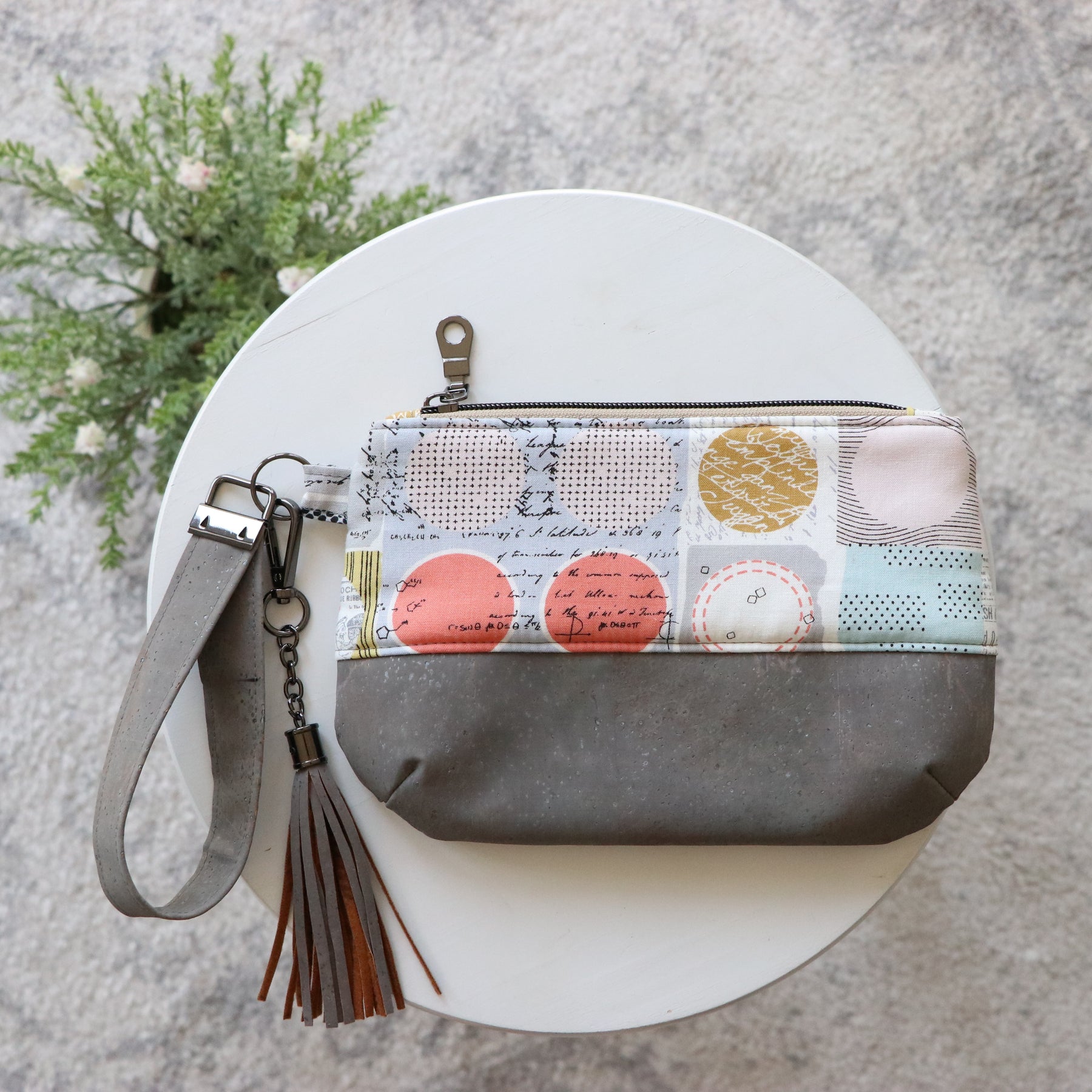 Sample Sale-Dorothy Wristlet- Moda Celestial – Sallie Tomato